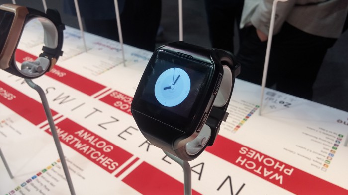 MWC - Kronoz. Can a watch maker create a smartwatch? - Coolsmartphone