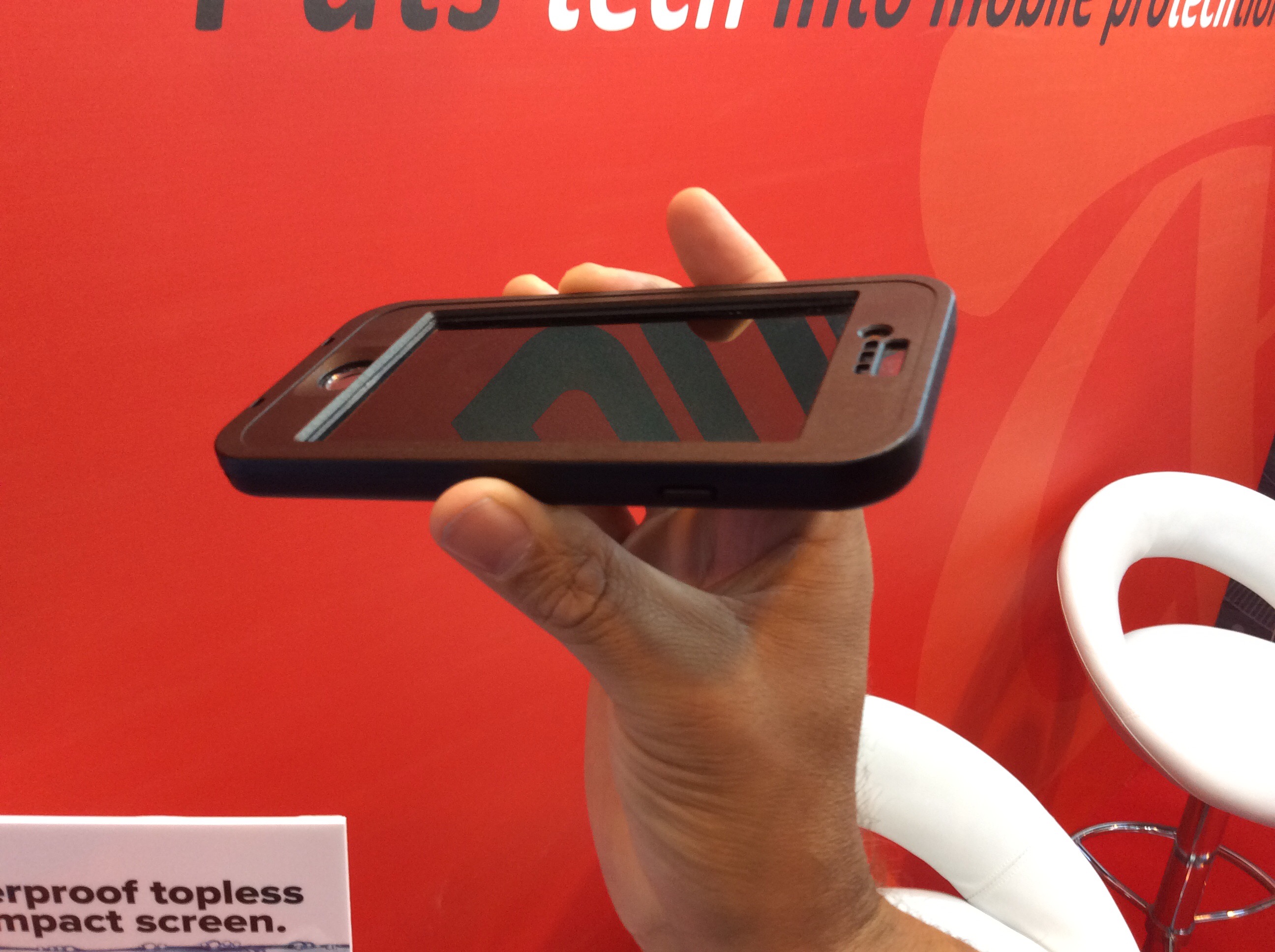 GSL 2016: Dog and Bone Cases and Bluetooth Locks - Coolsmartphone