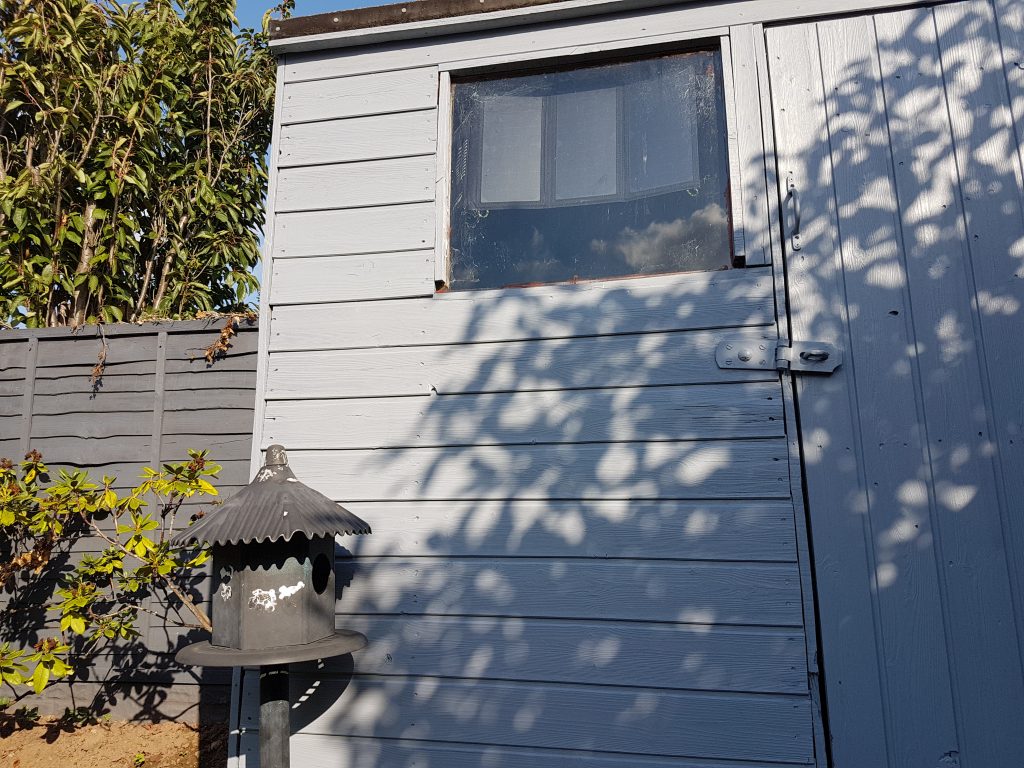 Random strange shed project. Day 3 - Coolsmartphone