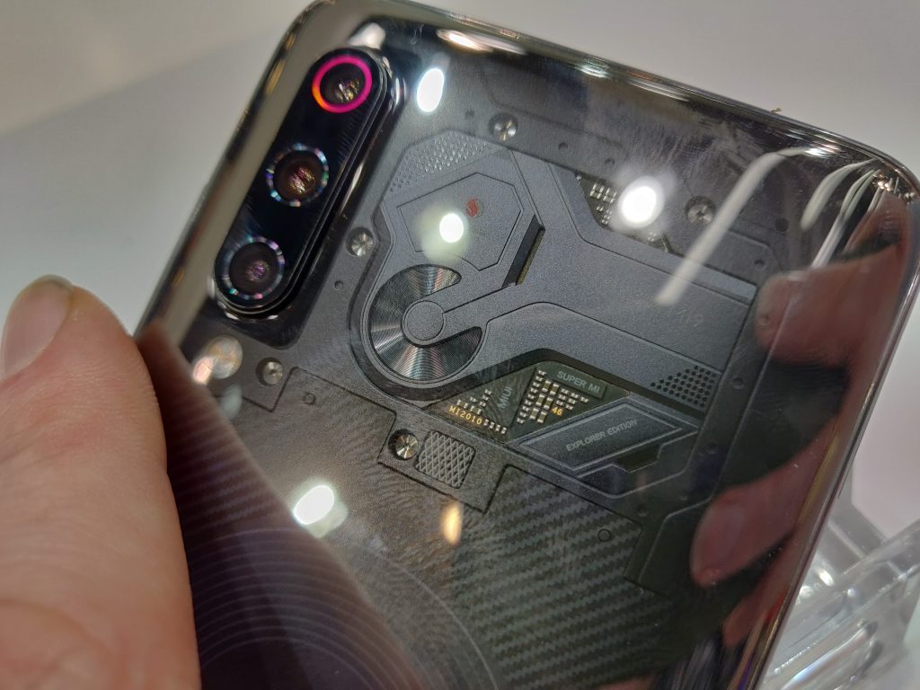 MWC - Up close. The Xiaomi Mi 9 - Coolsmartphone